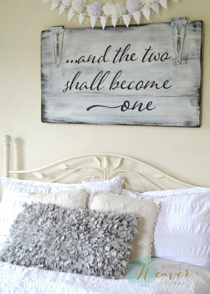 40+ Best Wood Signs (Ideas and Decorations) for 2023