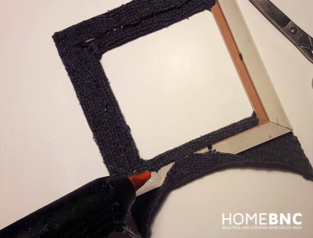 Easy DIY Christmas Picture Frame You Can Make at Home