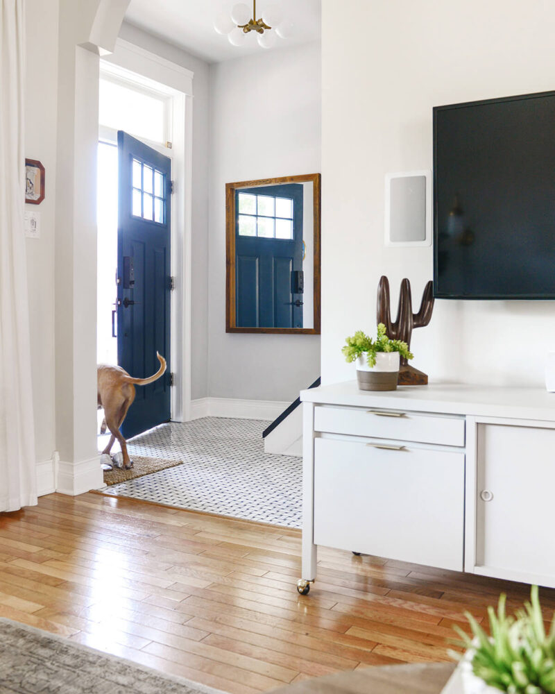 11 Elegant Entryway Mirror Ideas With Stunning Frames
