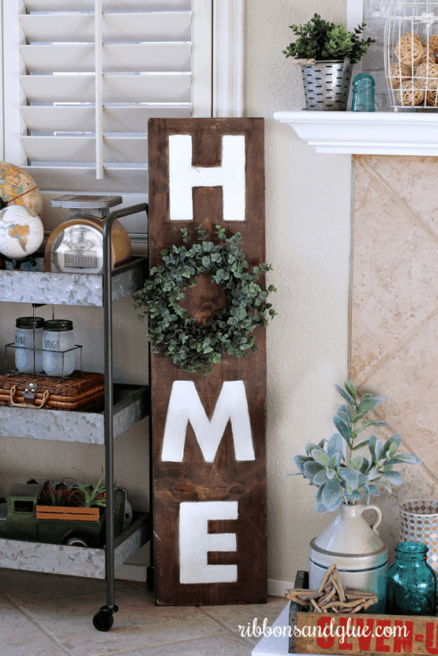 29 Country Farmhouse Decor Ideas Using Wicker, Wood & Stone