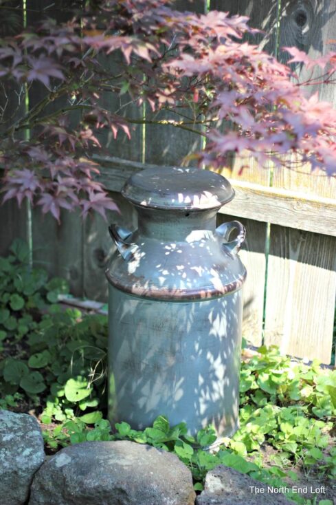 24 Rustic Farmhouse Milk Can Decor Ideas for Country Style