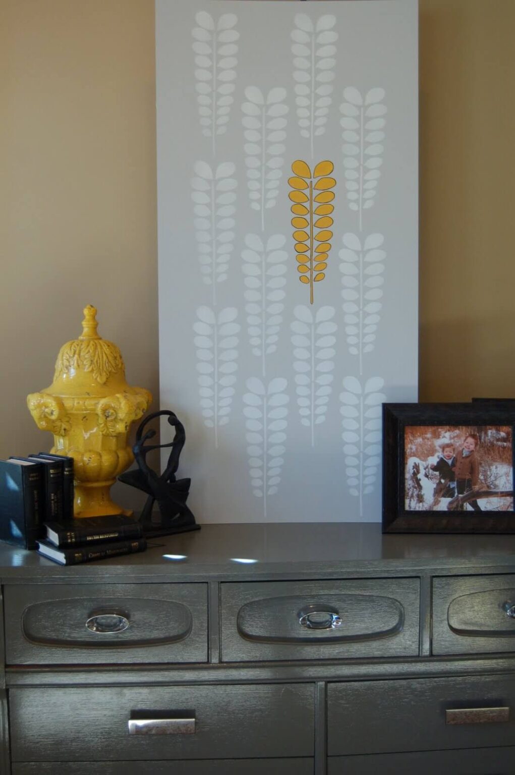 25 Fabulous DIY Stencil Decor Ideas for Walls & More