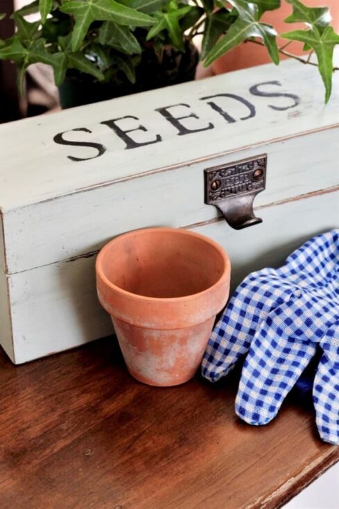 26 Timeless Vintage Storage Ideas for Functional Charm