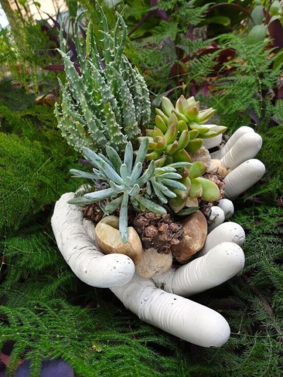 17 Unique DIY Cement Projects for Garden Decoration
