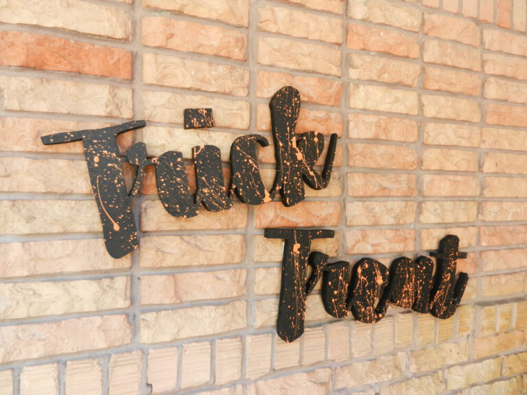 45+ Best Front Porch Sign Designs and DIY Ideas for 2024