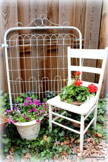 25 Unique Countryside Garden Decor Ideas For Vintage Charm