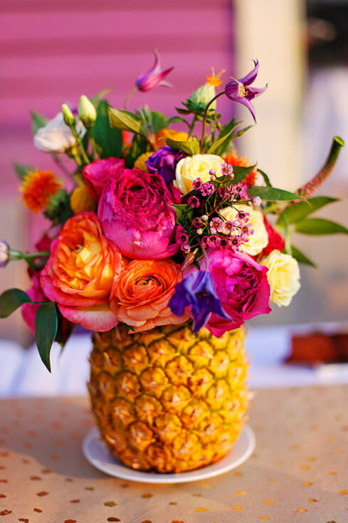 25 Summer Flower Centerpieces and Arrangement Ideas