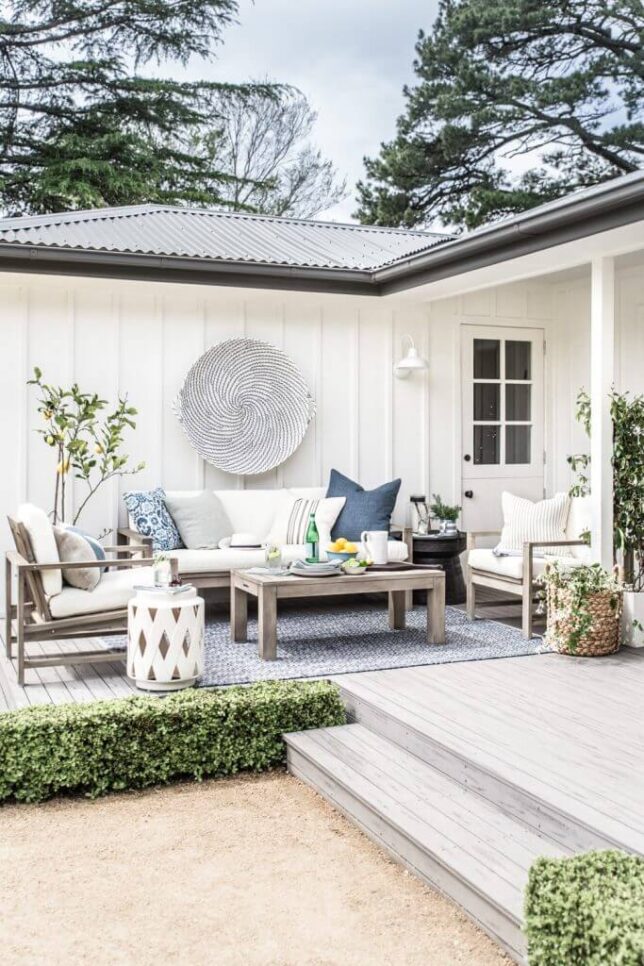 24 Outdoor Sitting Area Ideas From Cozy Nooks to Patios