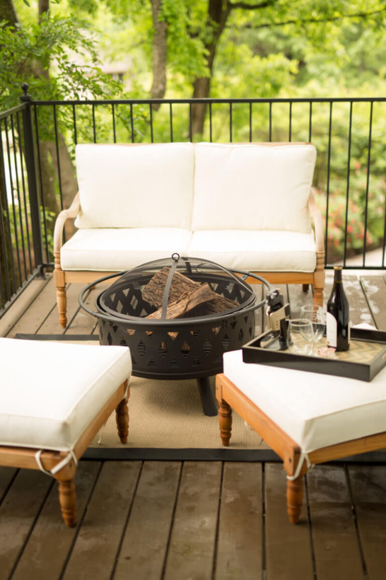24 Outdoor Sitting Area Ideas From Cozy Nooks to Patios