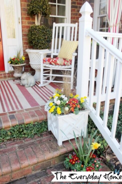 18 Weatherproof Outdoor Easter Decorations for Your Yard