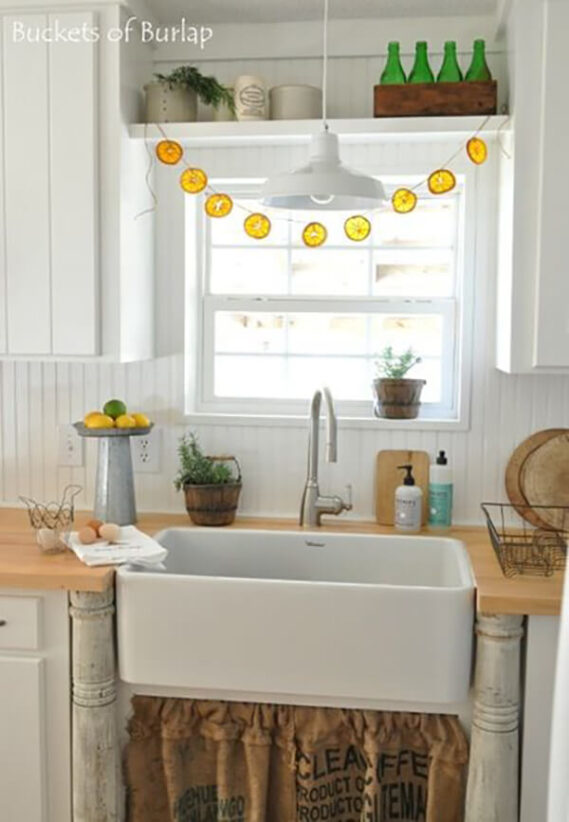 28 Eye-Catching Spring Window Decoration Ideas