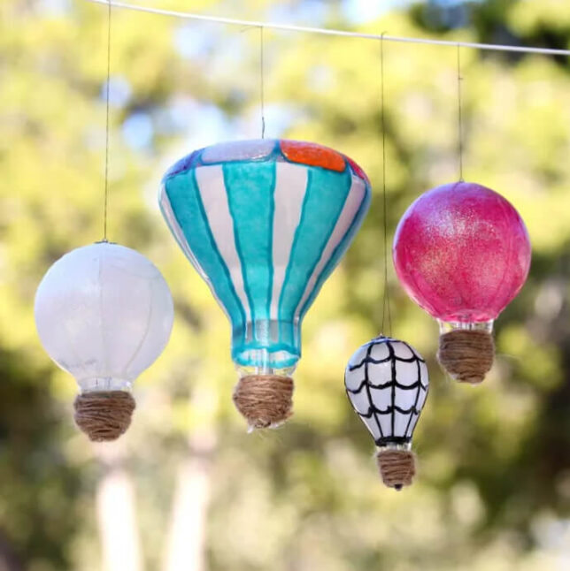 18 Upcycled Light Bulb Craft Ideas for Beautiful Home Decor