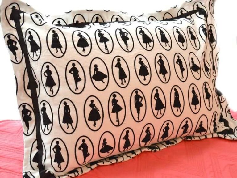 18 Simple Pillowcase DIY Projects You Can Sew in an Hour