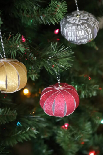23 DIY Paper Christmas Decorations You Can Make at Home