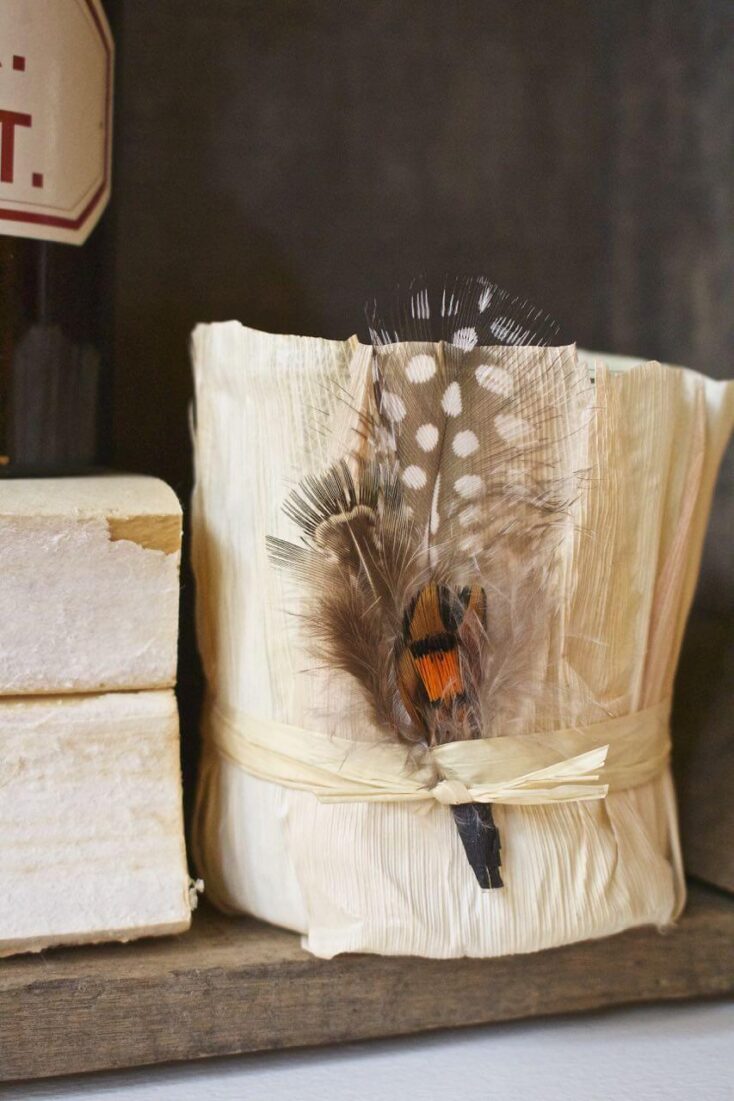 23 Perfect DIY Feather Crafts for Everyday Home Decor